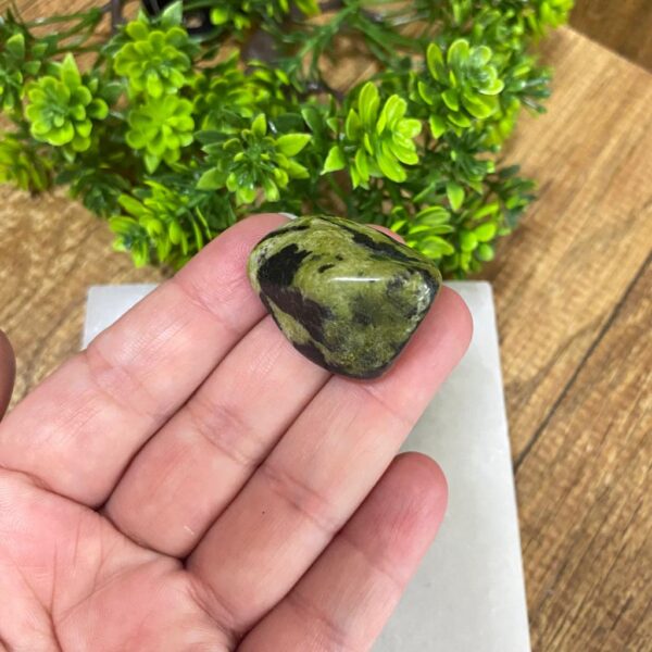 Pedra Jade Nefrita - Tranquilidade - Espaço Mistico